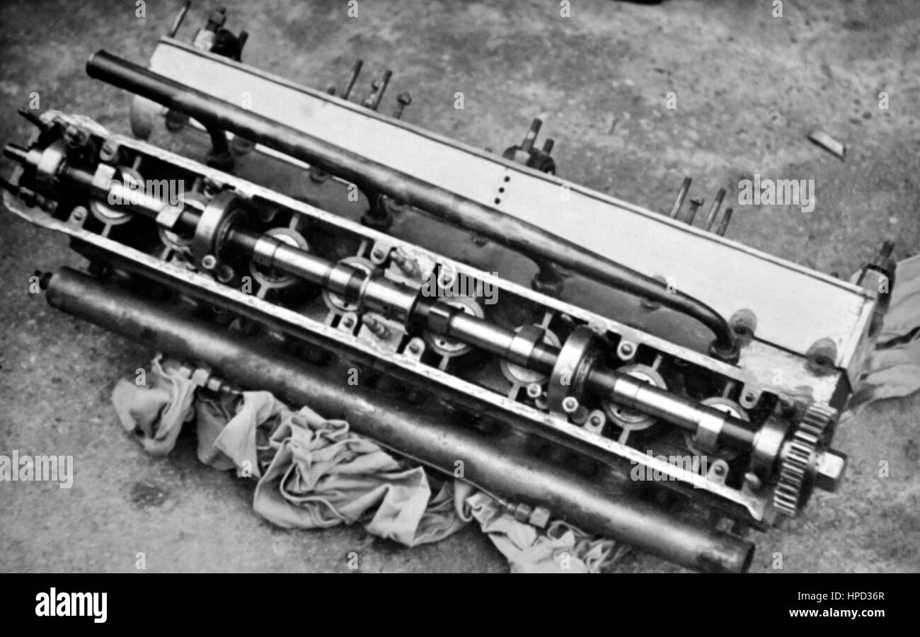 Track cylinder hi-res stock photography and images - Alamy