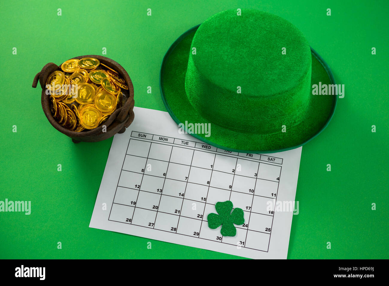 Calendar pot chocolate gold hi-res stock photography and images - Alamy