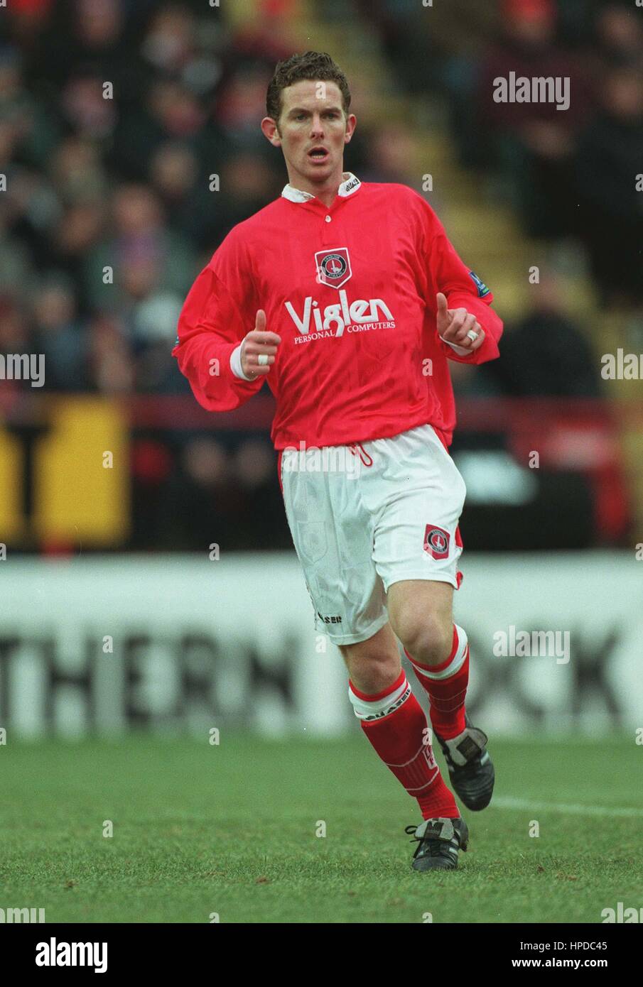 MARK KINSELLA CHARLTON ATHLETIC FC 06 January 1997 Stock Photo - Alamy