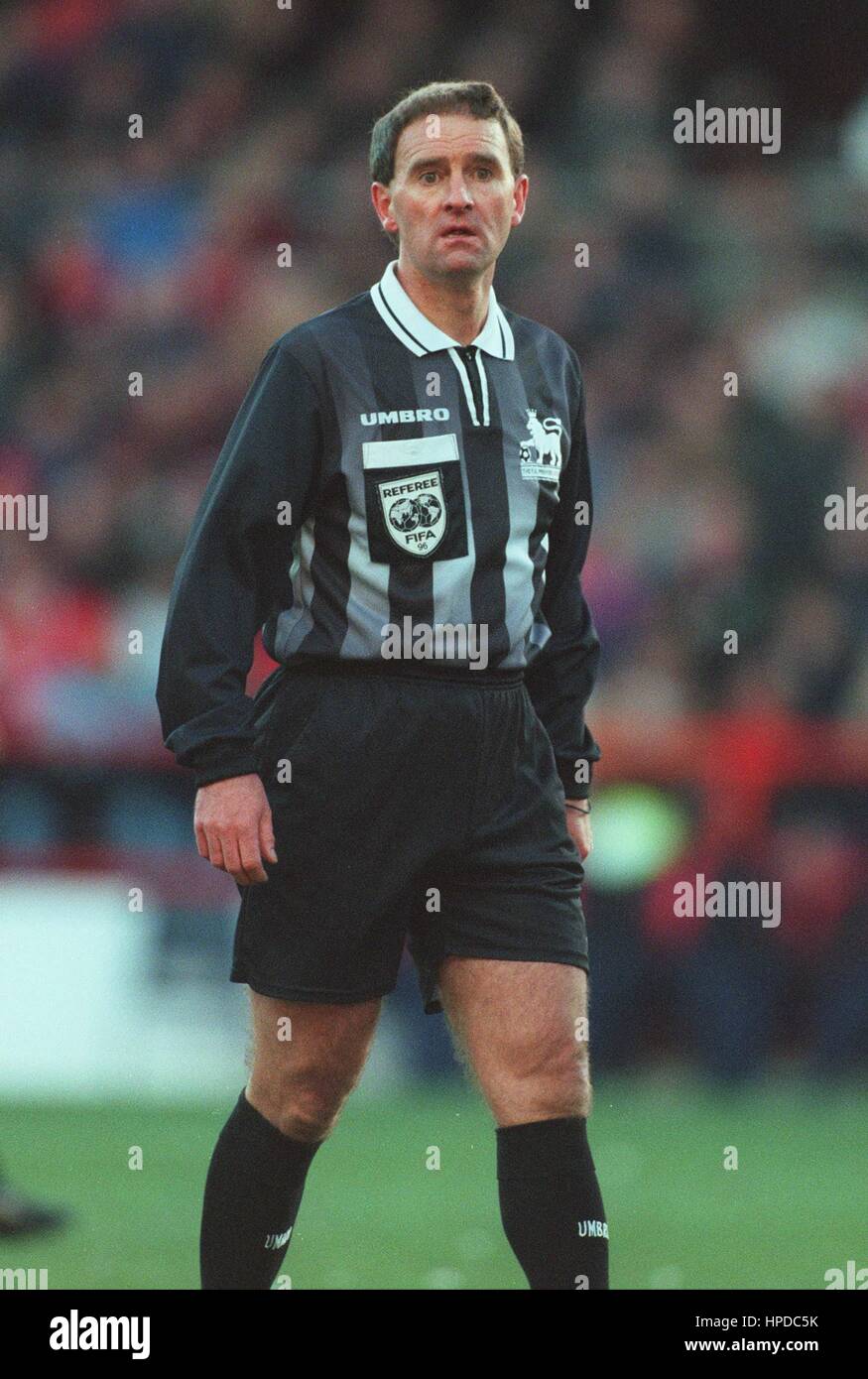 STEPHEN LODGE PREMIER LEAGUE REFEREE 08 January 1997 Stock Photo - Alamy