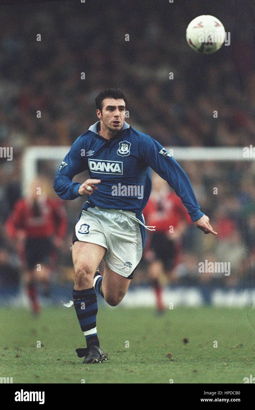 DAVID UNSWORTH EVERTON FC 20 February 1997 Stock Photo - Alamy