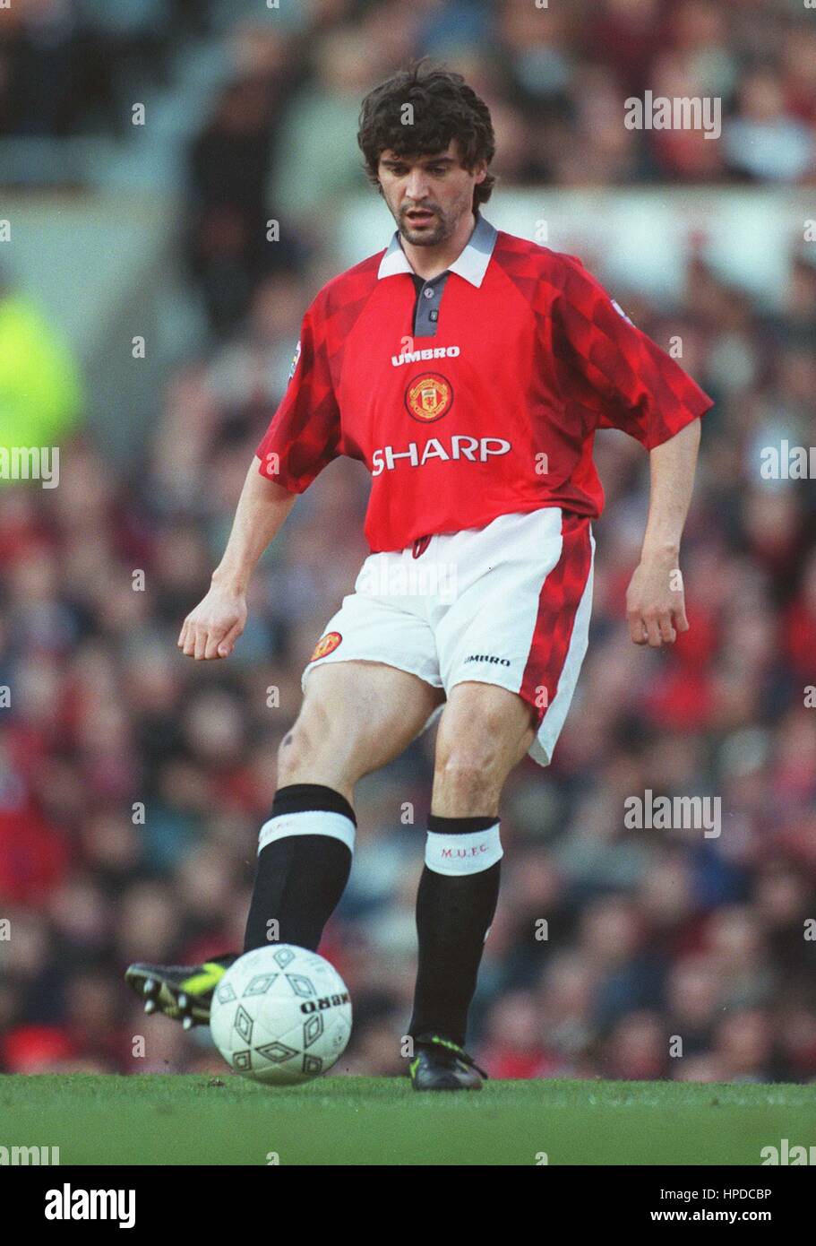 ROY KEANE MANCHESTER UNITED FC 04 February 1997 Stock Photo - Alamy