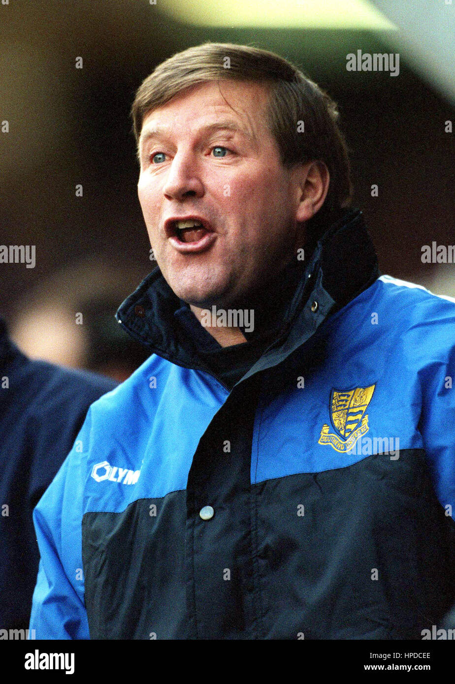 Ronnie whelan hi-res stock photography and images - Alamy