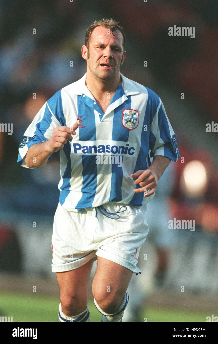 DARREN BULLOCK HUDDERSFIELD TOWN FC 14 February 1997 Stock Photo - Alamy