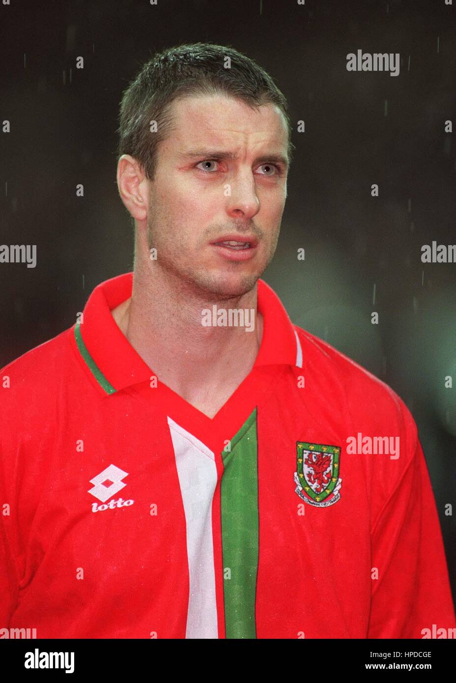 KIT SYMONS WALES & MANCHESTER CITY FC 14 February 1997 Stock Photo - Alamy