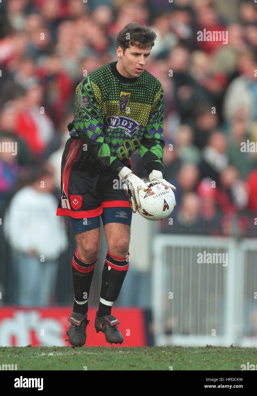 SIMON TRACEY SHEFFIELD UNITED FC 17 February 1997 Stock Photo - Alamy
