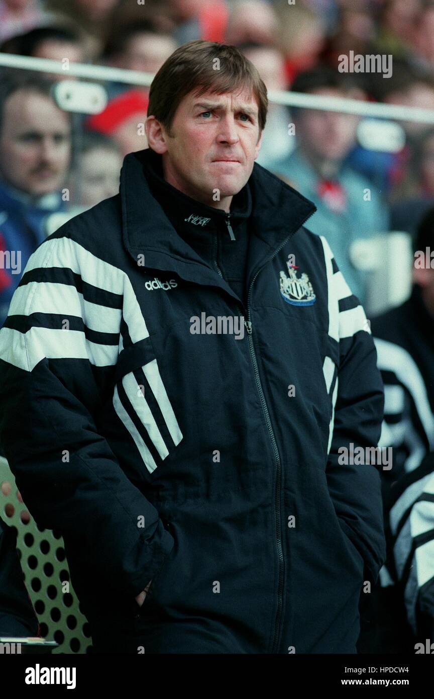 Kenny dalglish newcastle united manager hi-res stock photography and ...