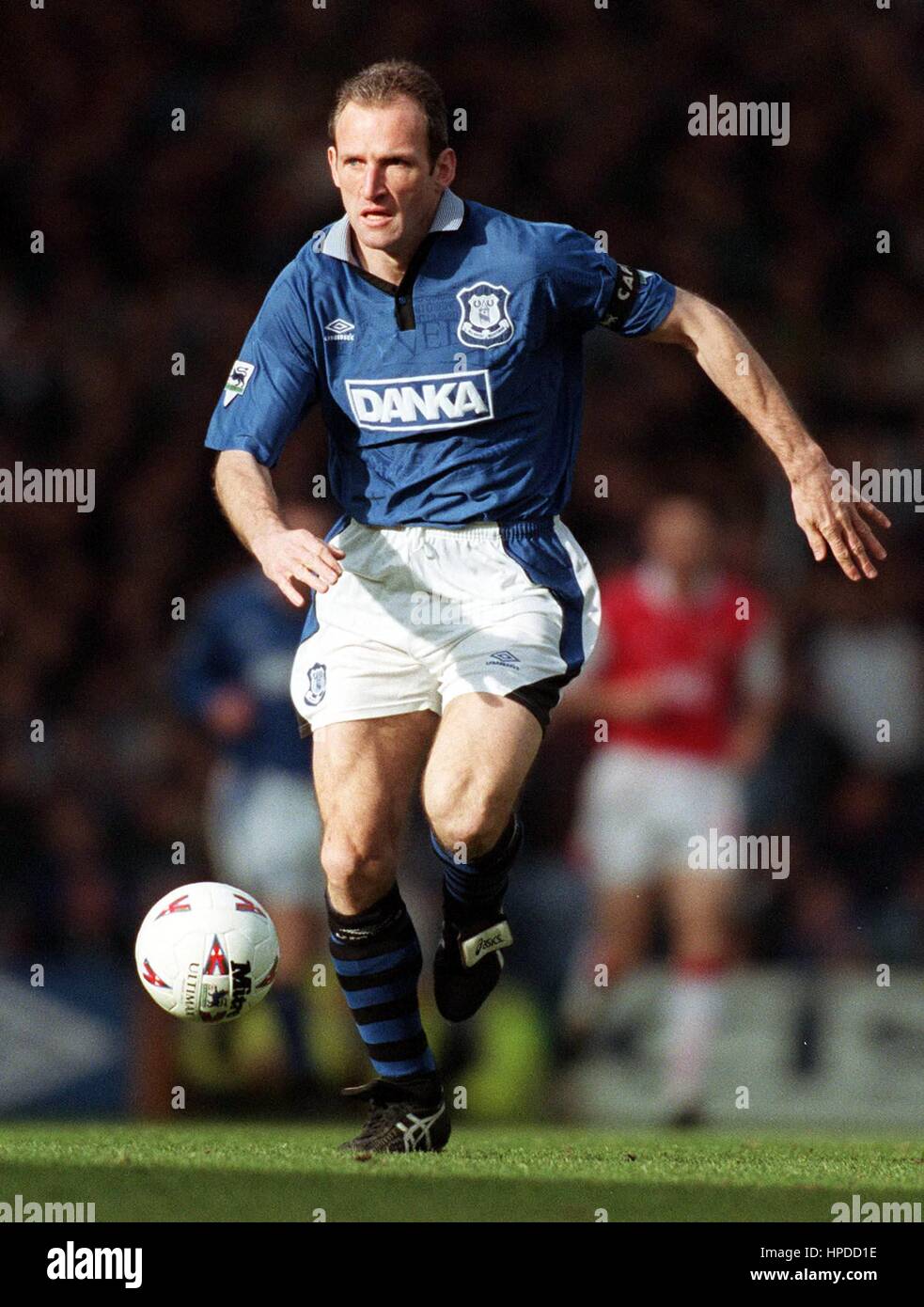 Dave watson everton hi-res stock photography and images - Alamy