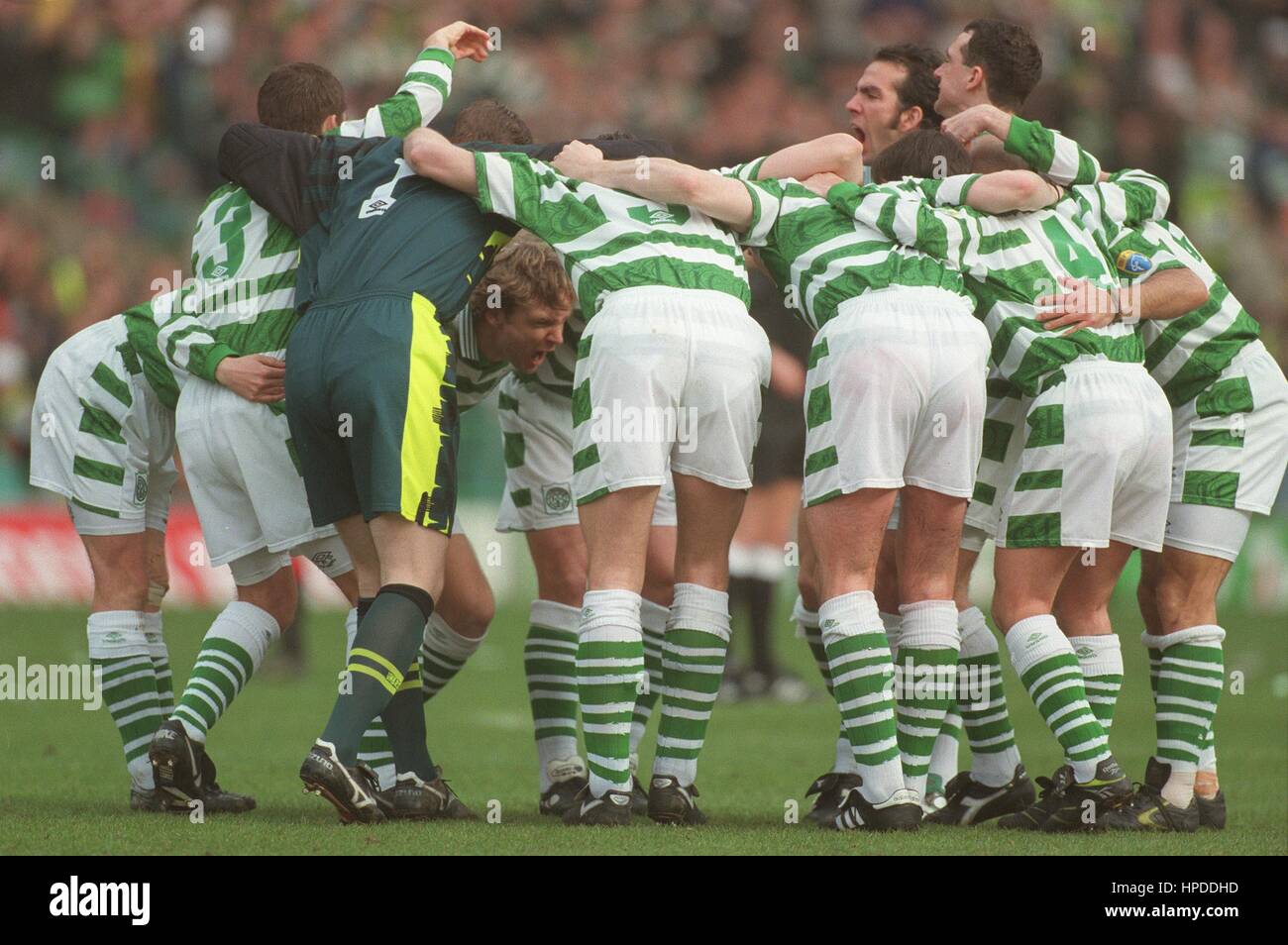 Celtic huddle football hi-res stock photography and images - Alamy