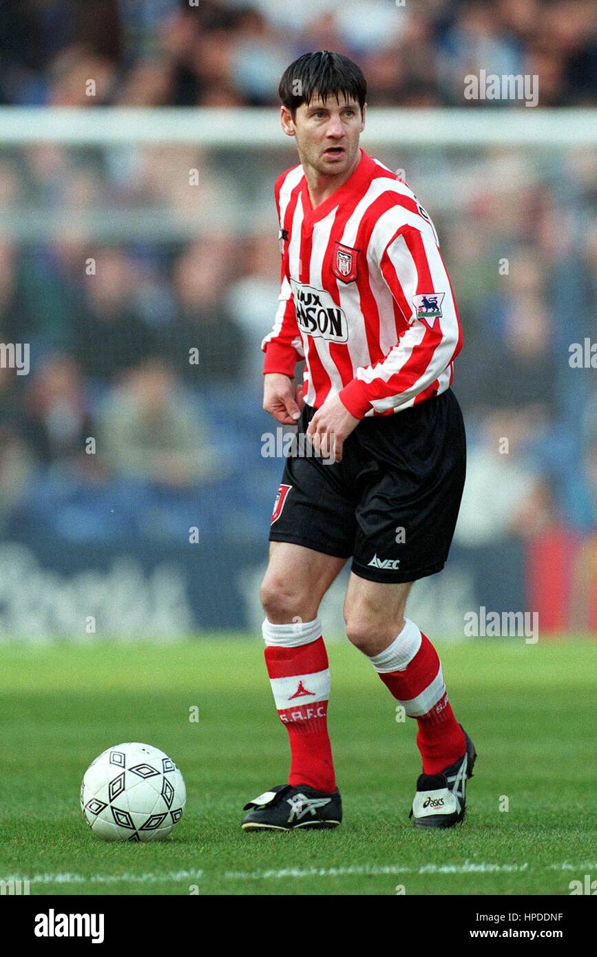 PAUL BRACEWELL SUNDERLAND FC 18 March 1997 Stock Photo - Alamy