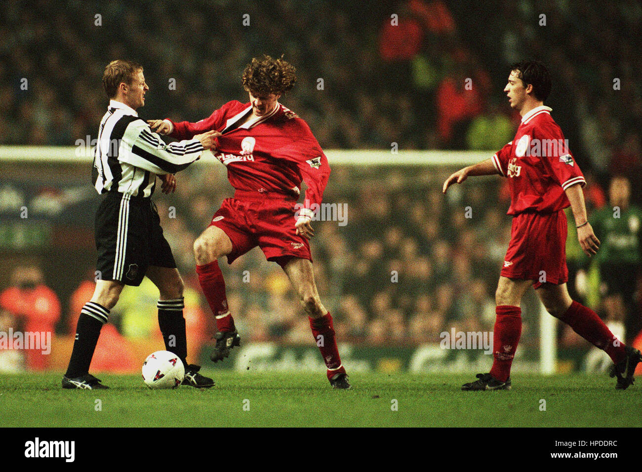 DAVID BATTY & STEVE MCMANAMAN LIVERPOOL V NEWCASTLE UTD 19 March 1997 ...