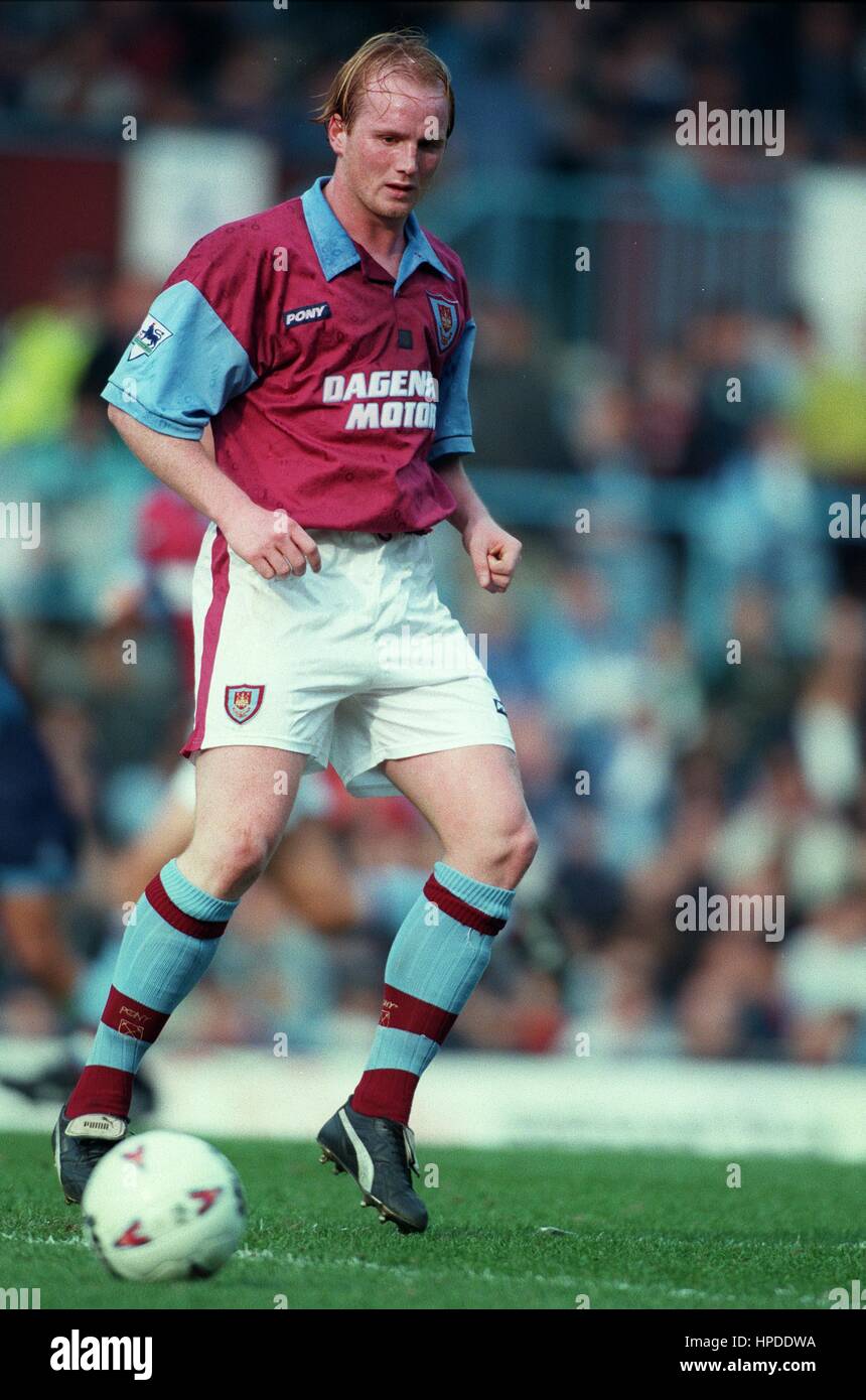 JOHN HARTSON WEST HAM UNITED FC 24 March 1997 Stock Photo - Alamy