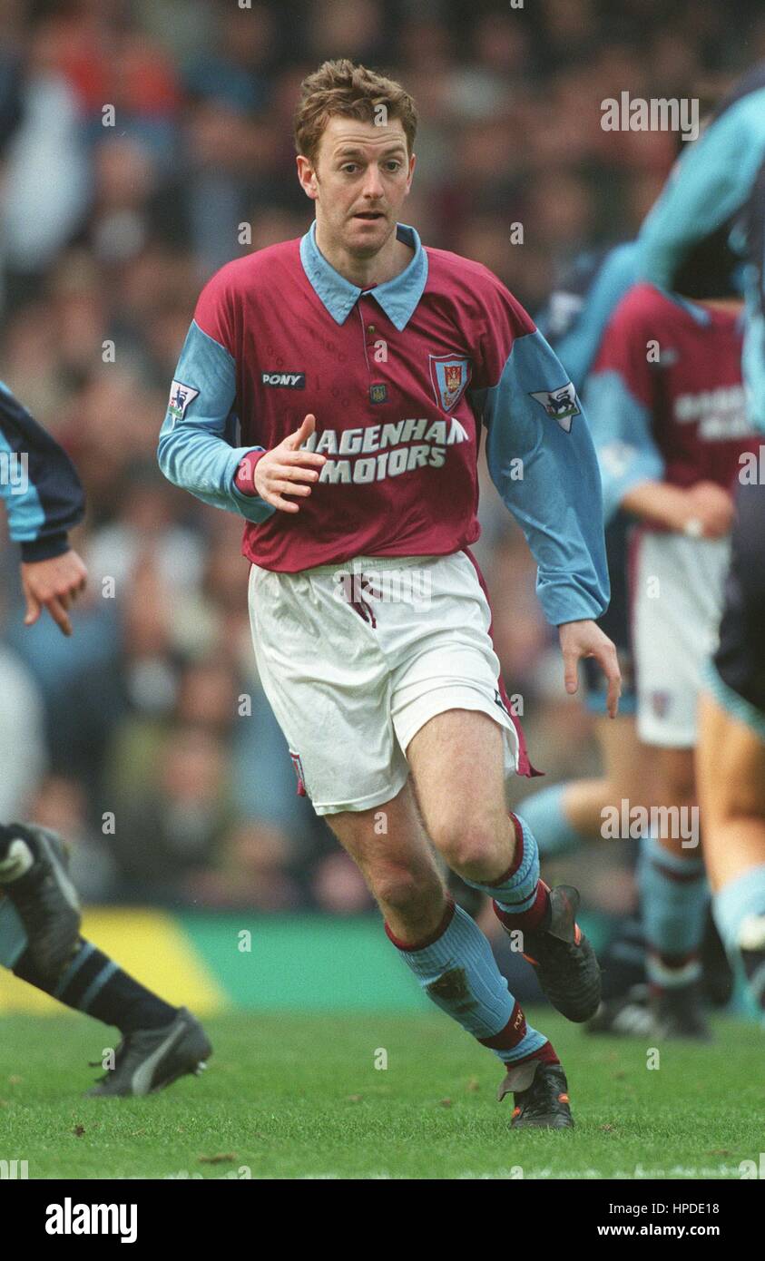 KEITH ROWLAND WEST HAM UNITED FC 26 March 1997 Stock Photo - Alamy