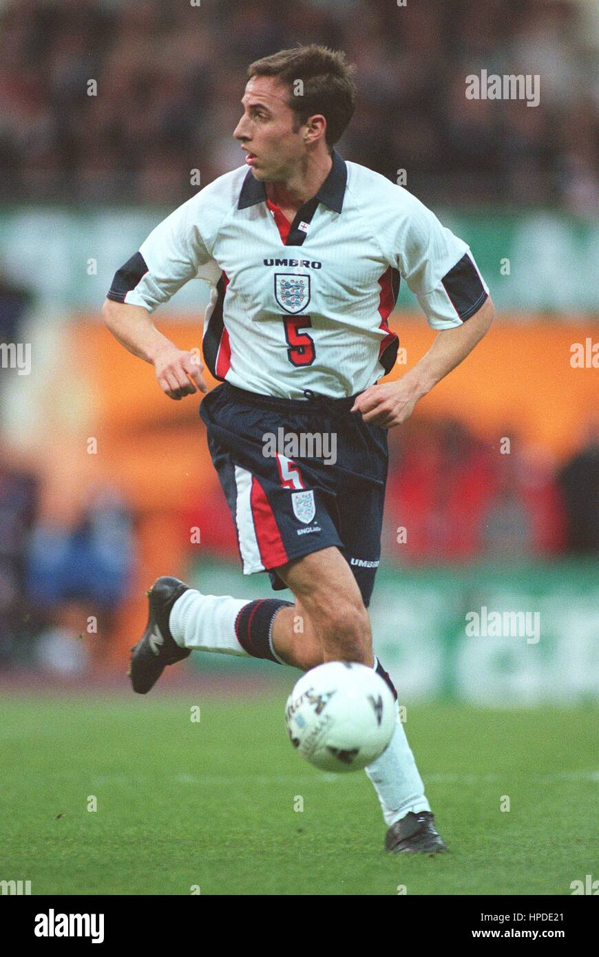 GARETH SOUTHGATE ENGLAND & ASTON VILLA FC 02 April 1997 Stock Photo - Alamy