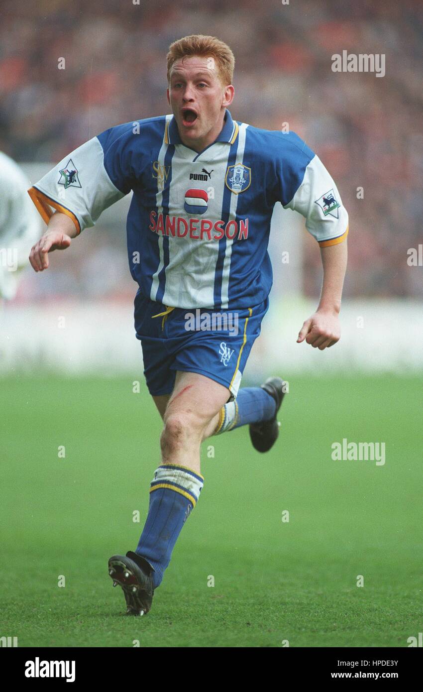 MARK PEMBRIDGE SHEFFIELD WEDNESDAY FC 04 April 1997 Stock Photo - Alamy