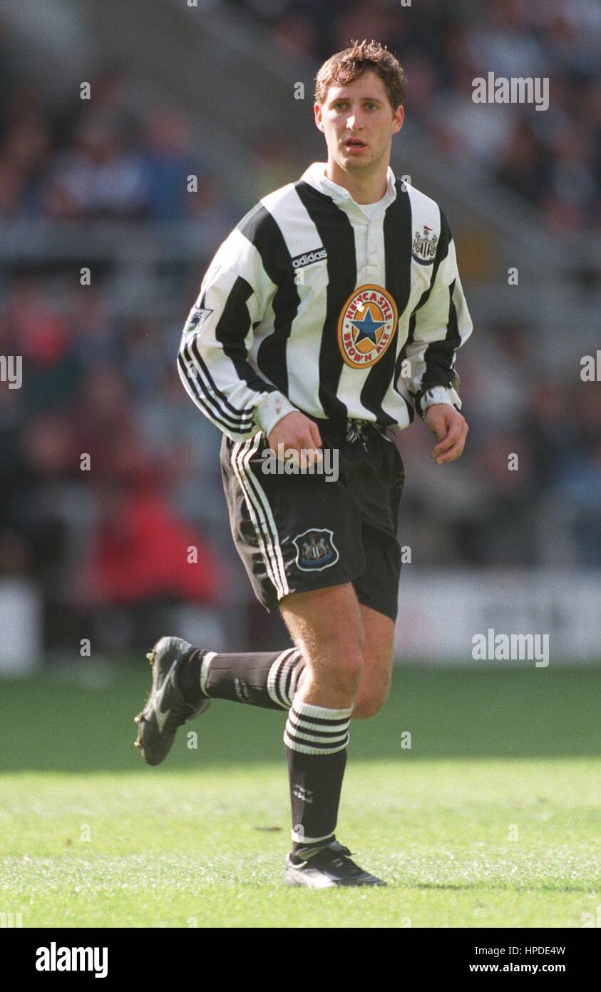 ROBBIE ELLIOTT NEWCASTLE UNITED FC 08 April 1997 Stock Photo - Alamy