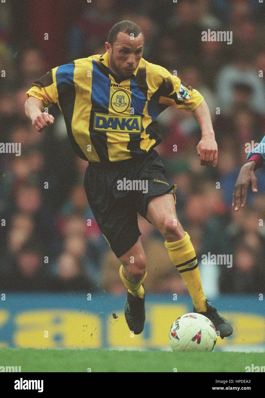TERRY PHELAN EVERTON FC 10 April 1997 Stock Photo - Alamy