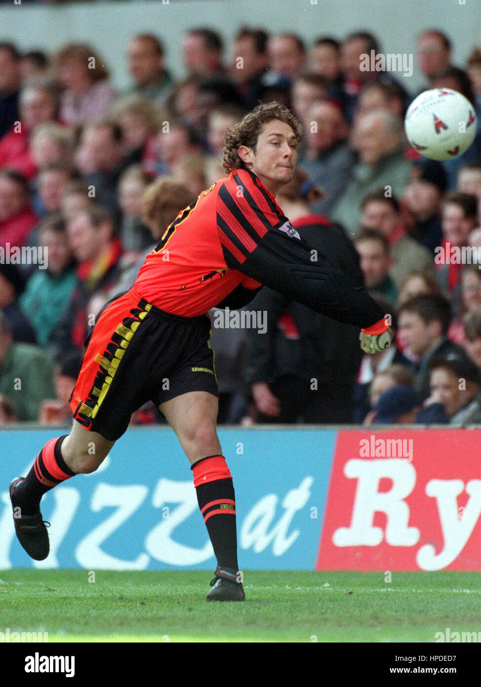 ALAN FETTIS NOTTINGHAM FOREST FC 20 April 1997 Stock Photo - Alamy