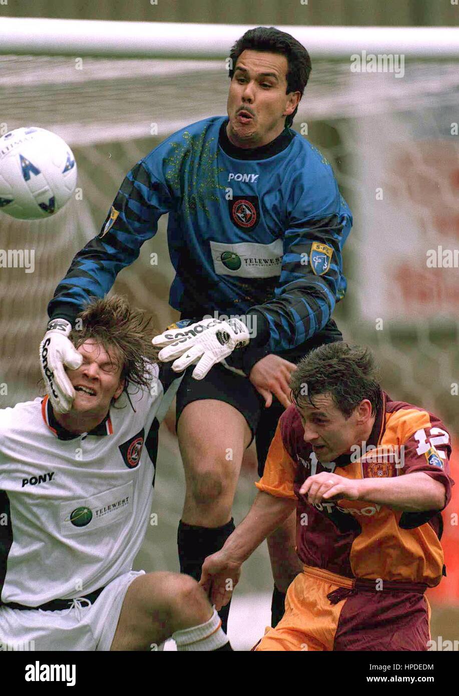 SIEB DYKSTRA & DOUGIE ARNOTT MOTHERWELL V DUNDEE UTD 19 April 1997 ...