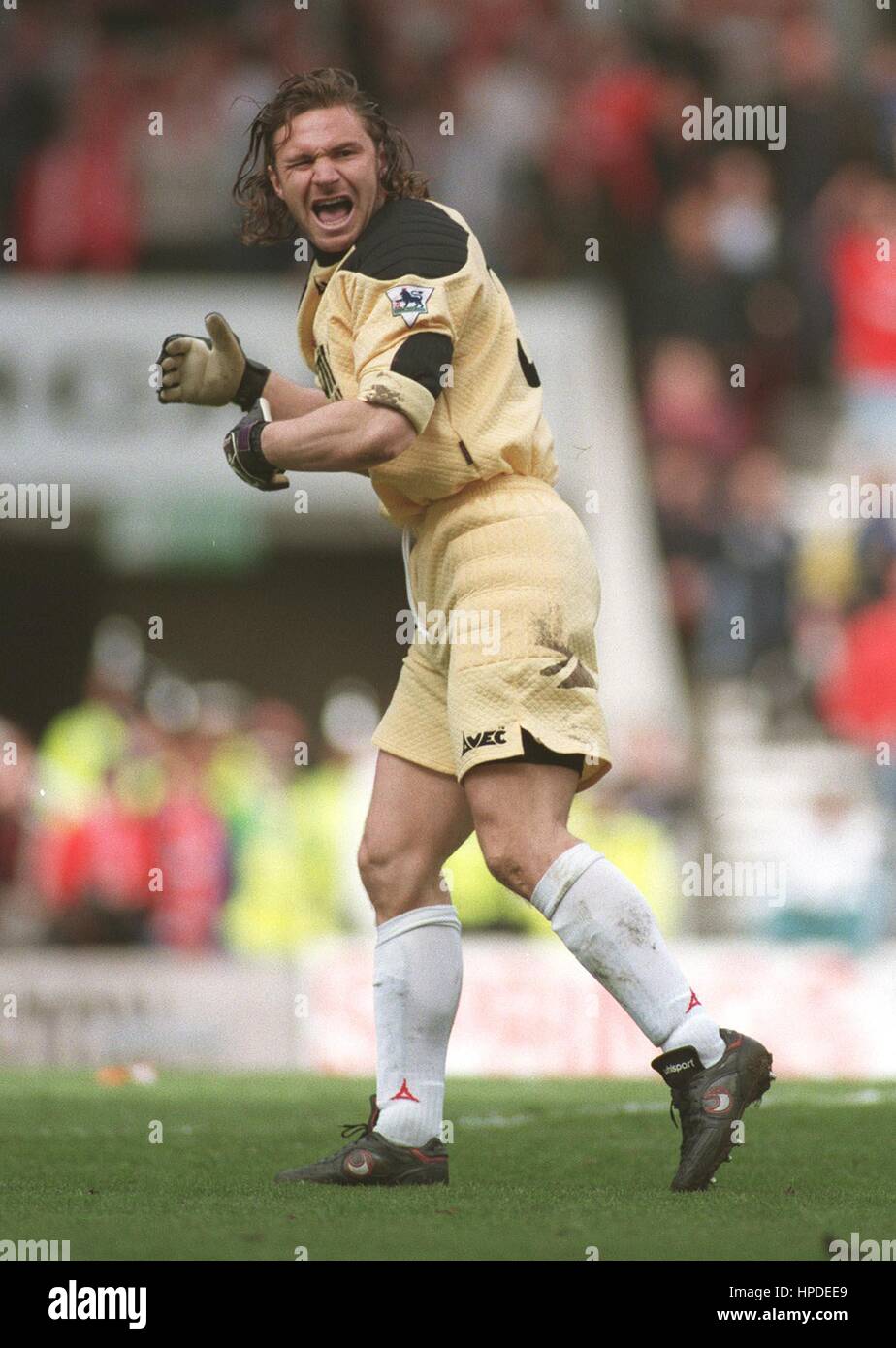 LIONEL PEREZ SUNDERLAND FC 25 April 1997 Stock Photo - Alamy