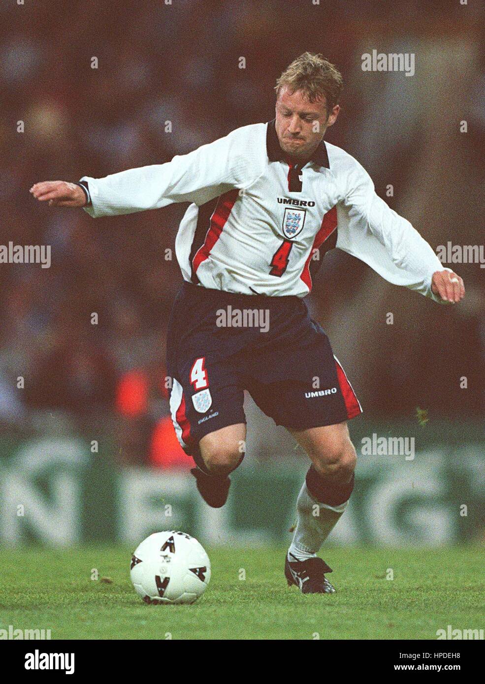DAVID BATTY ENGLAND & NEWCASTLE UTD FC 07 May 1997 Stock Photo - Alamy DAVID BATTY ENGLAND & NEWCASTLE UTD FC 07 May 1997 Stock Photo - Alamy