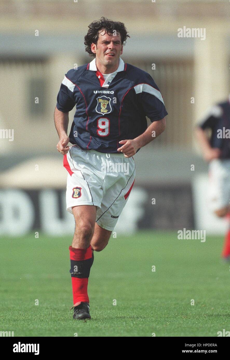 DARREN JACKSON SCOTLAND & GLASGOW CELTIC FC 03 June 1997 Stock Photo ...
