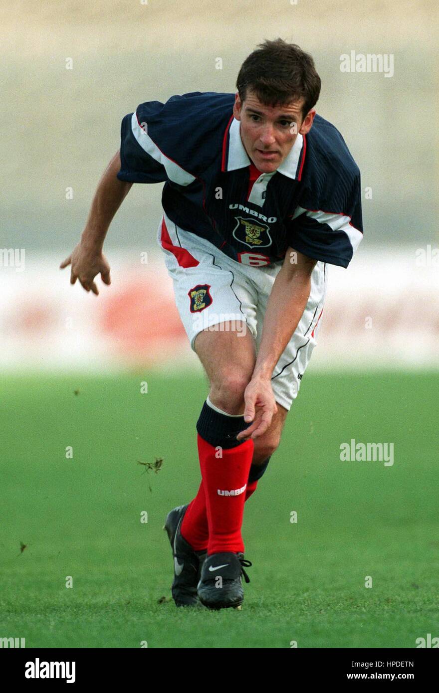 TOSH MCKINLAY SCOTLAND & GLASGOW CELTIC FC 03 June 1997 Stock Photo - Alamy