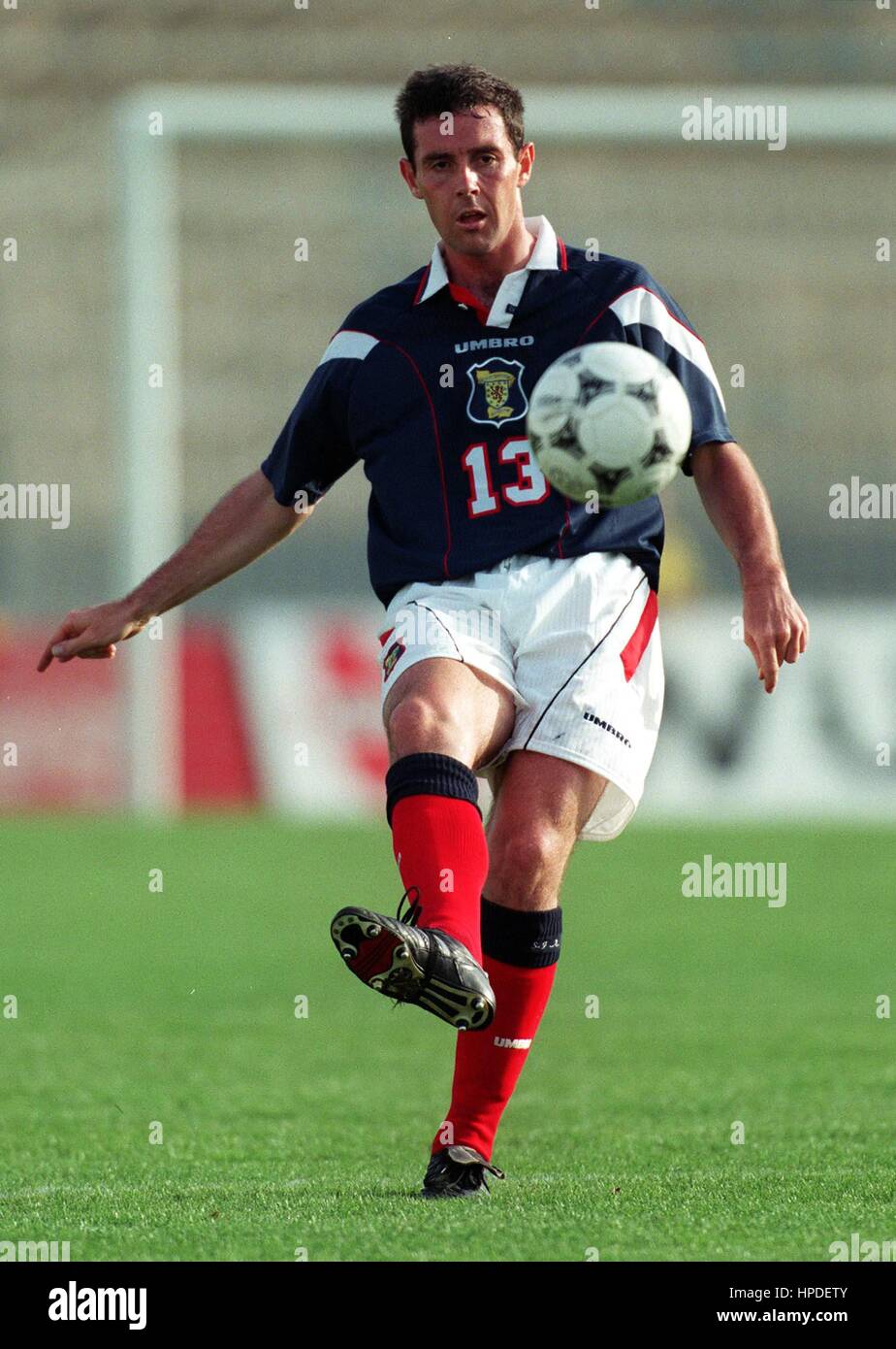 DAVID WEIR SCOTLAND & HEART OF MIDLOTHIAN 03 June 1997 Stock Photo - Alamy