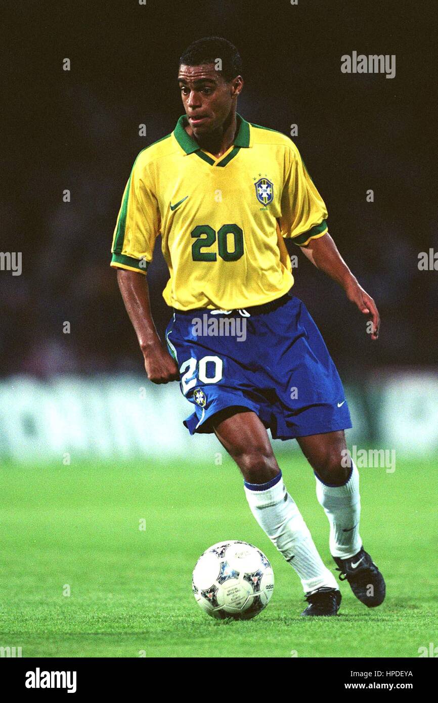 Denilson 1997 hi-res stock photography and images - Alamy