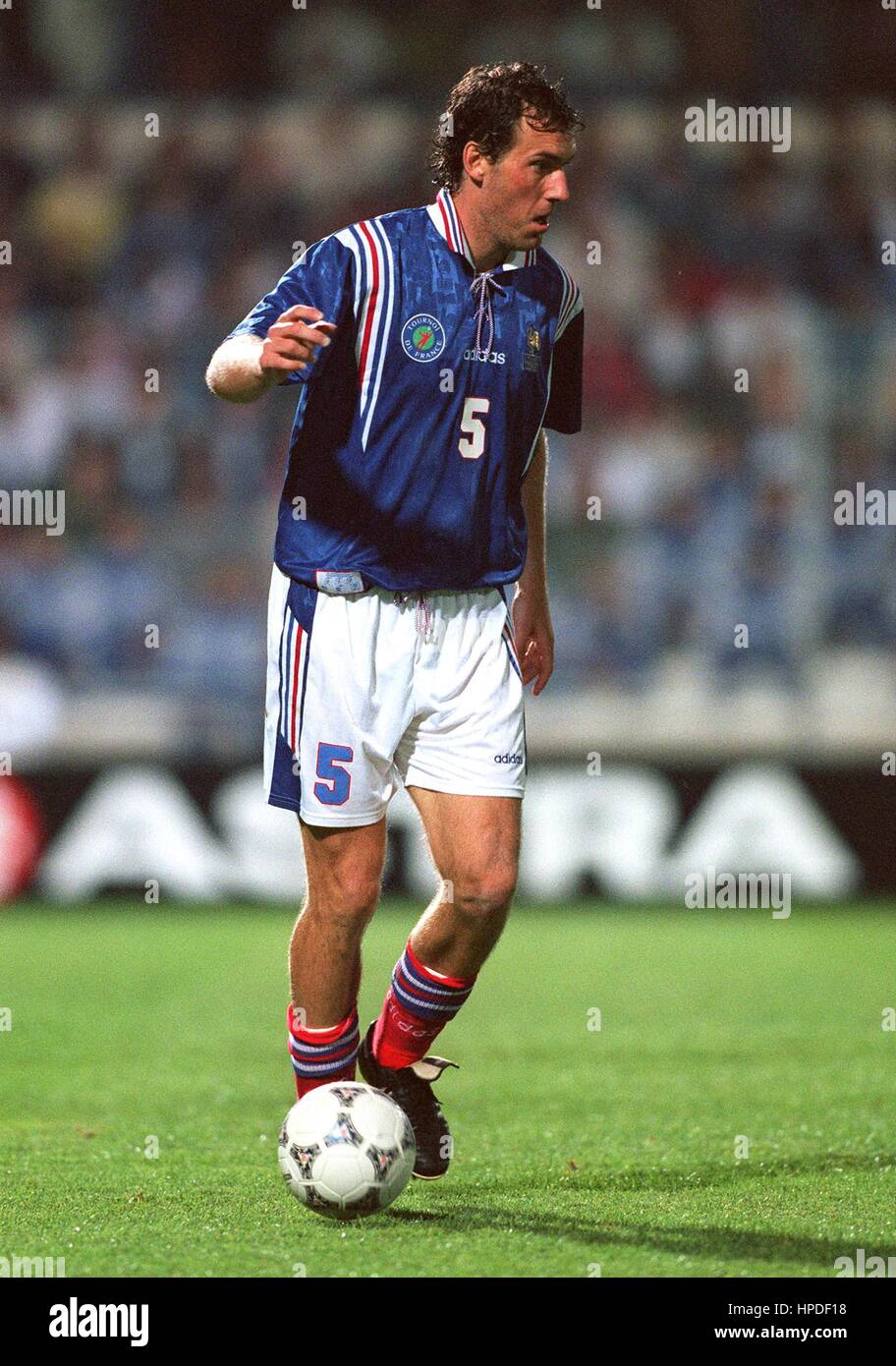 LAURENT BLANC FRANCE & BARCELONA 11 June 1997 Stock Photo - Alamy