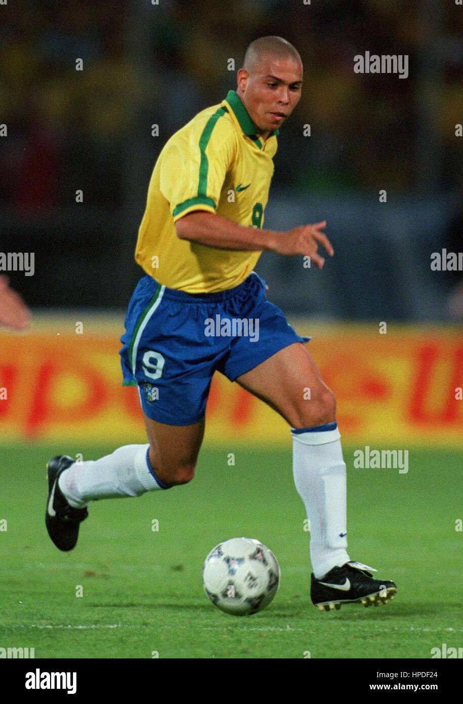 Ronaldo brazil 1997 hi-res stock photography and images - Alamy