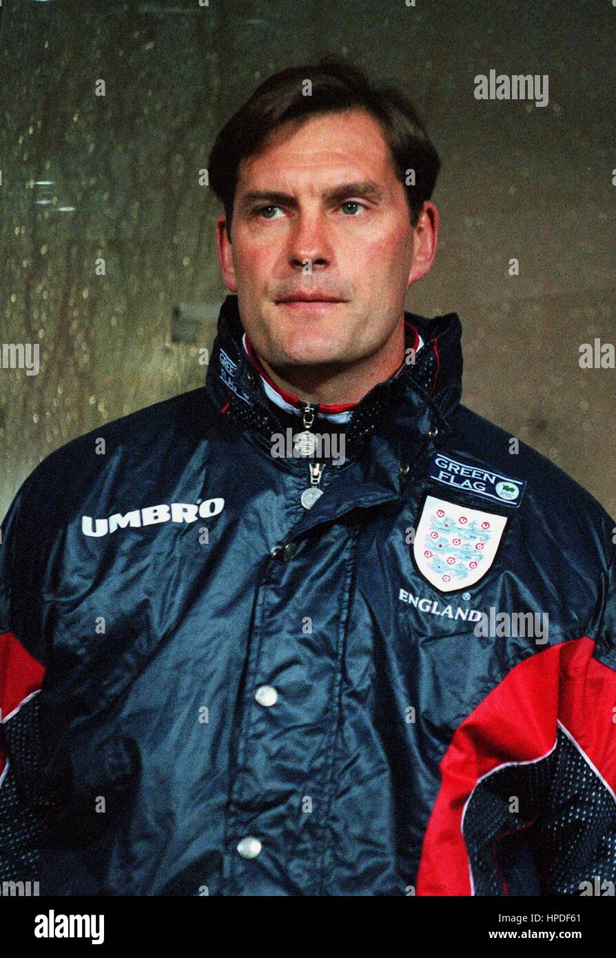 Glenn hoddle at hi-res stock photography and images - Alamy