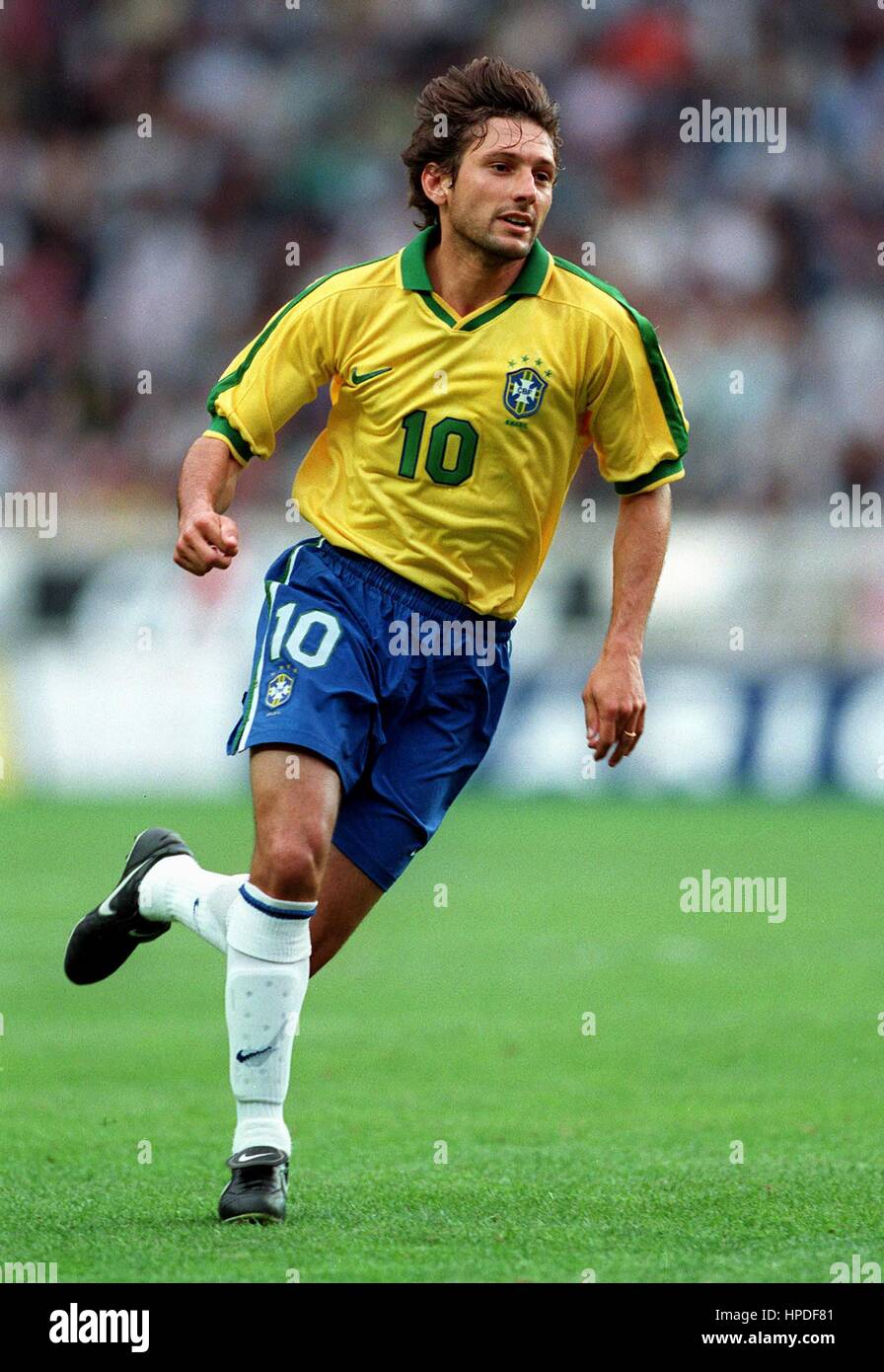 Leonardo brazil 1997 hi-res stock photography and images - Alamy
