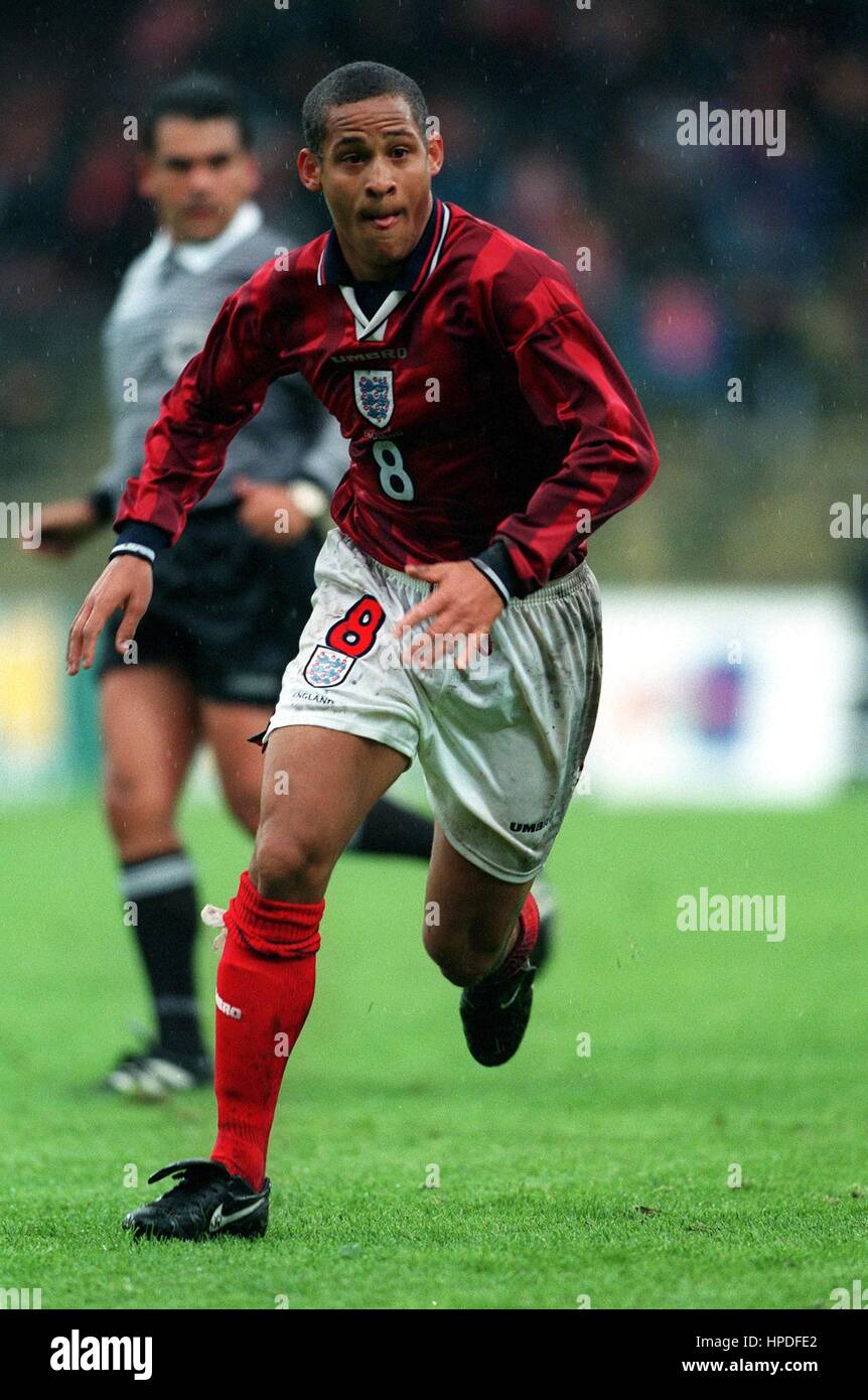 Nigel quashie qpr hi-res stock photography and images - Alamy