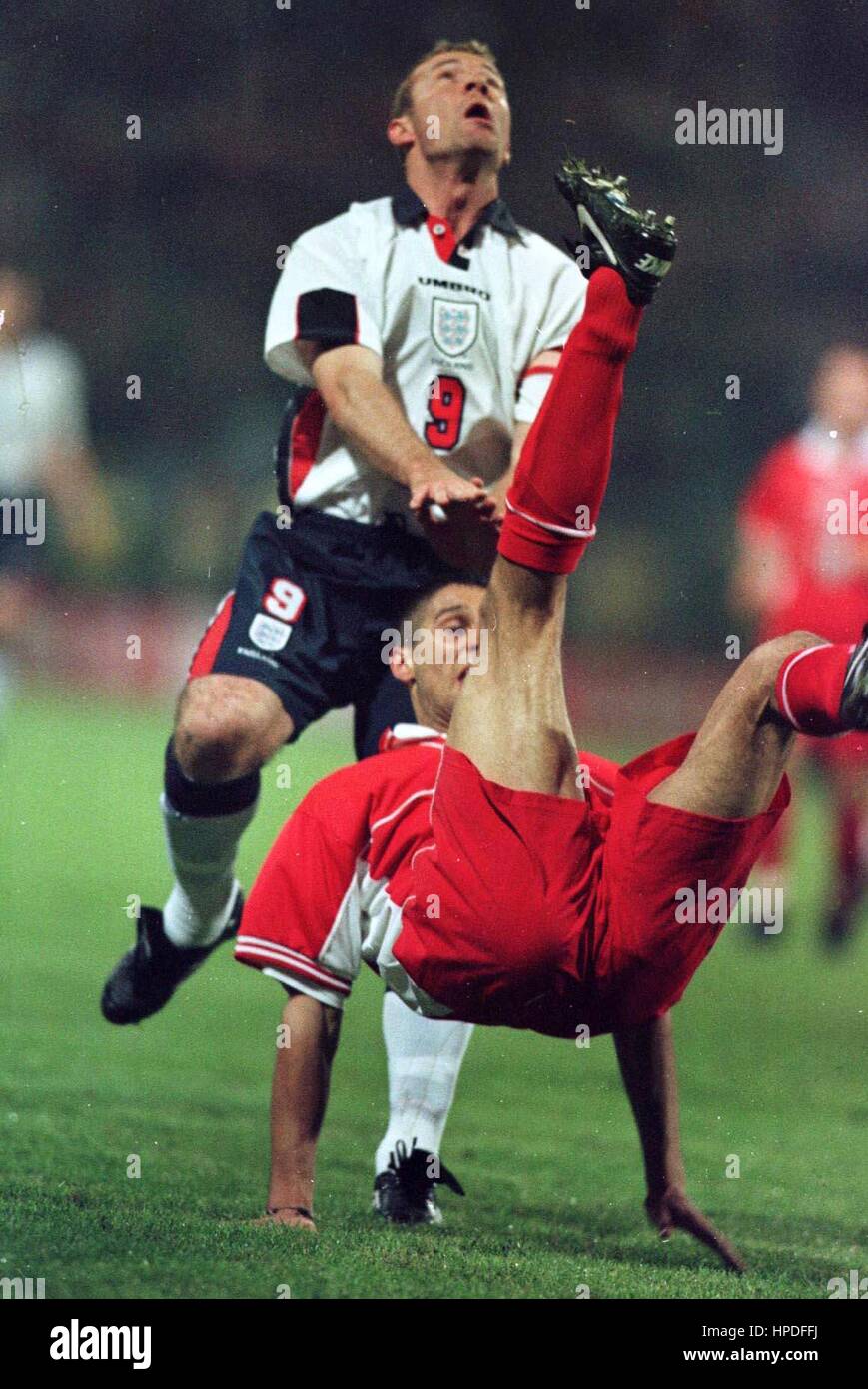 Alan shearer england 1997 hi-res stock photography and images - Alamy