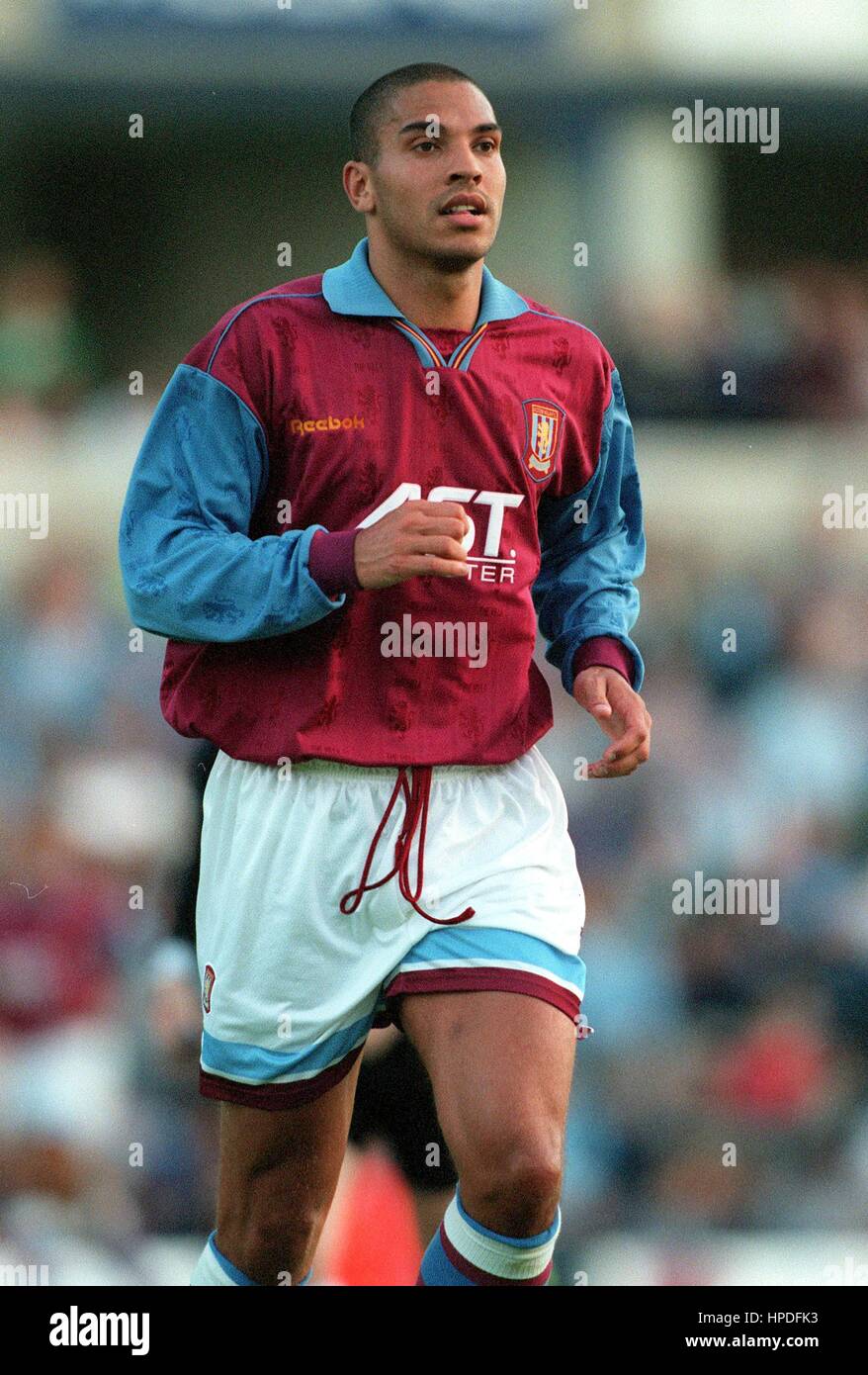 Aston villa stan collymore hi-res stock photography and images - Alamy