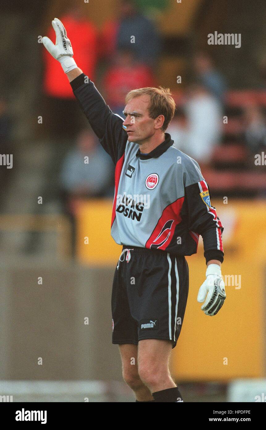 Jim leighton hi-res stock photography and images - Alamy