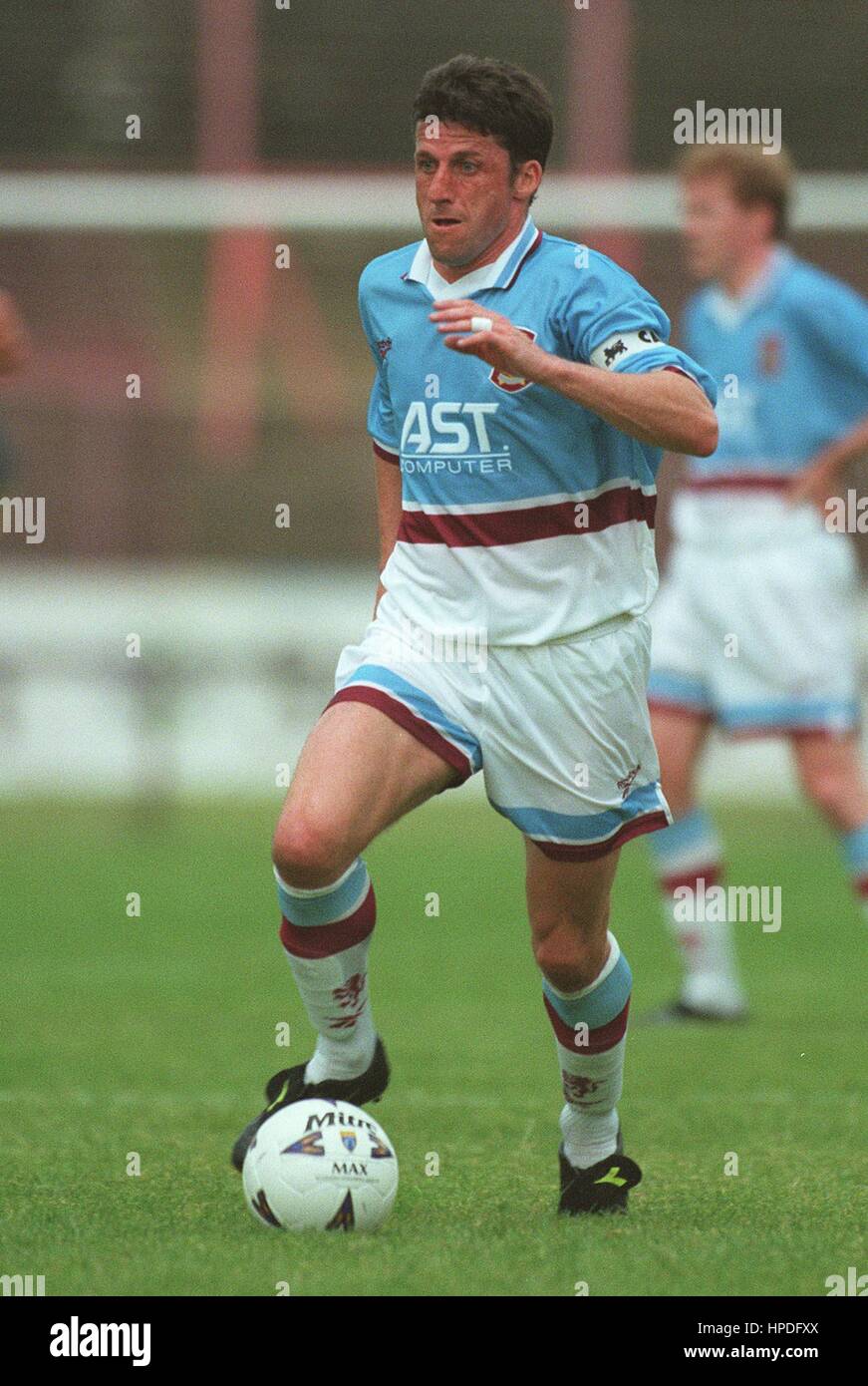 ANDY TOWNSEND ASTON VILLA FC 24 July 1997 Stock Photo - Alamy