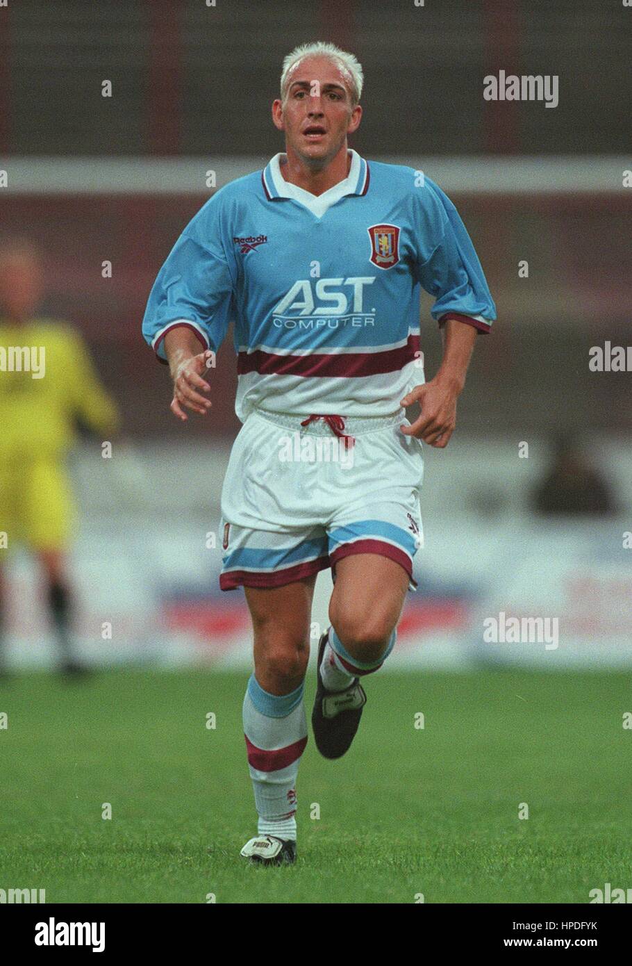 Mark draper hi-res stock photography and images - Alamy