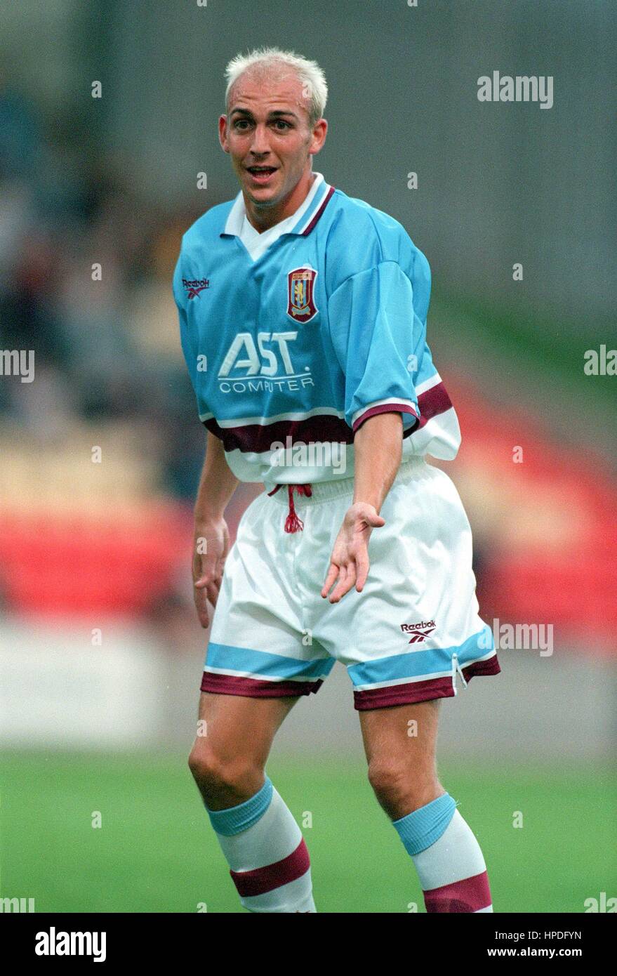 MARK DRAPER ASTON VILLA FC 24 July 1997 Stock Photo - Alamy