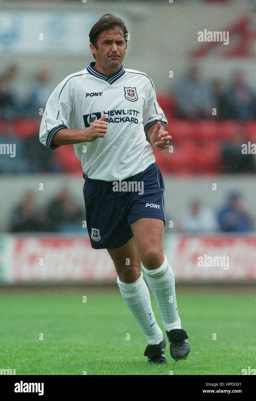 GARY MABBUTT TOTTENHAM HOTSPUR FC 28 July 1997 Stock Photo - Alamy