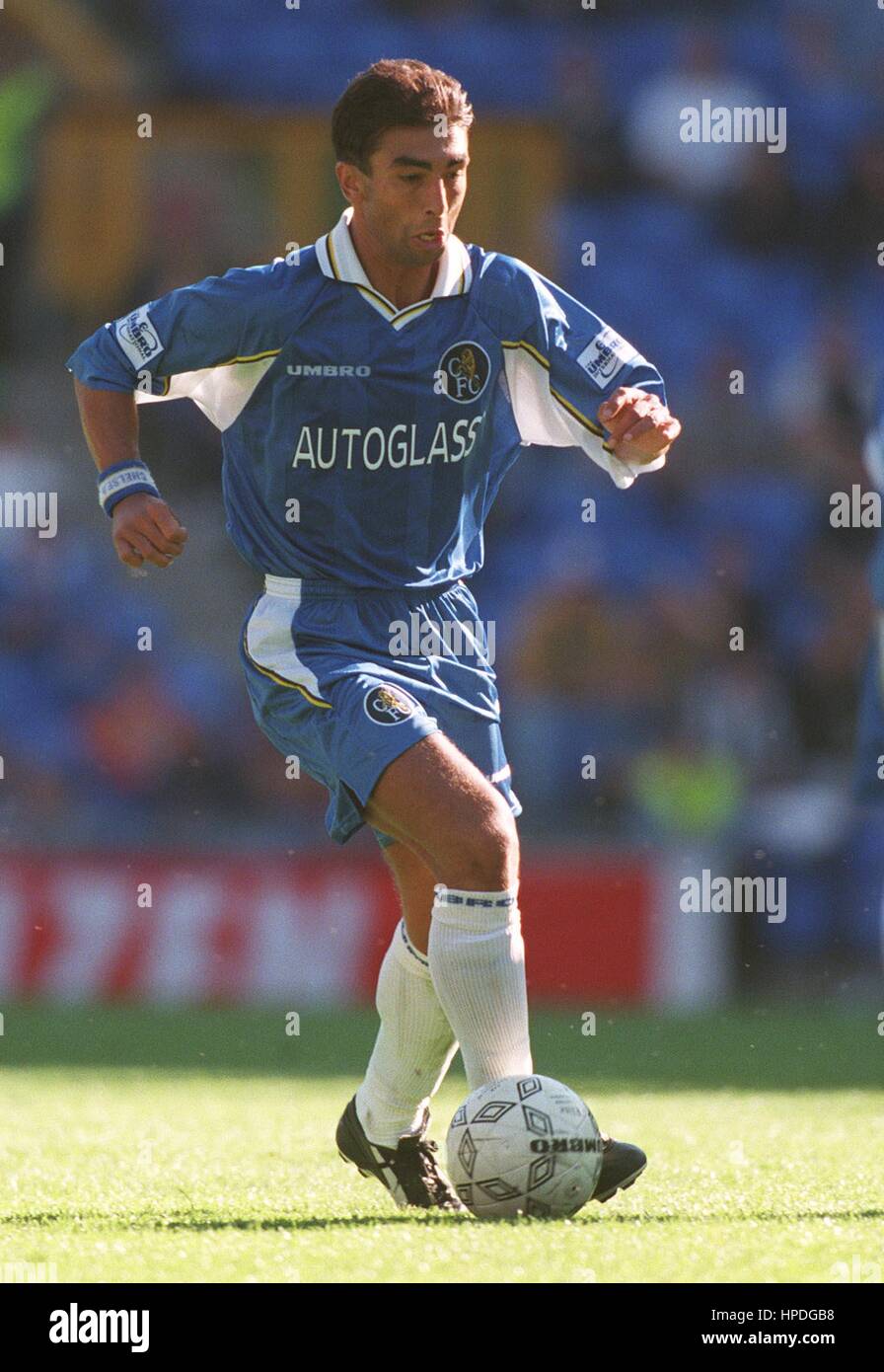 ROBERTO DI MATTEO CHELSEA FC 28 July 1997 Stock Photo - Alamy