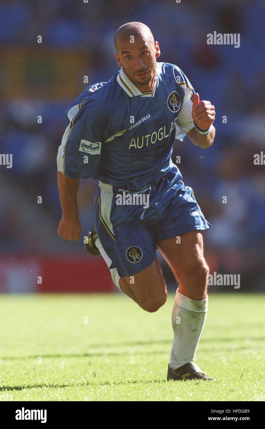 GIANLUCA VIALLI CHELSEA FC 28 July 1997 Stock Photo - Alamy