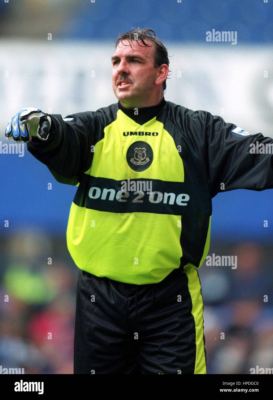 Neville southall hi-res stock photography and images - Alamy
