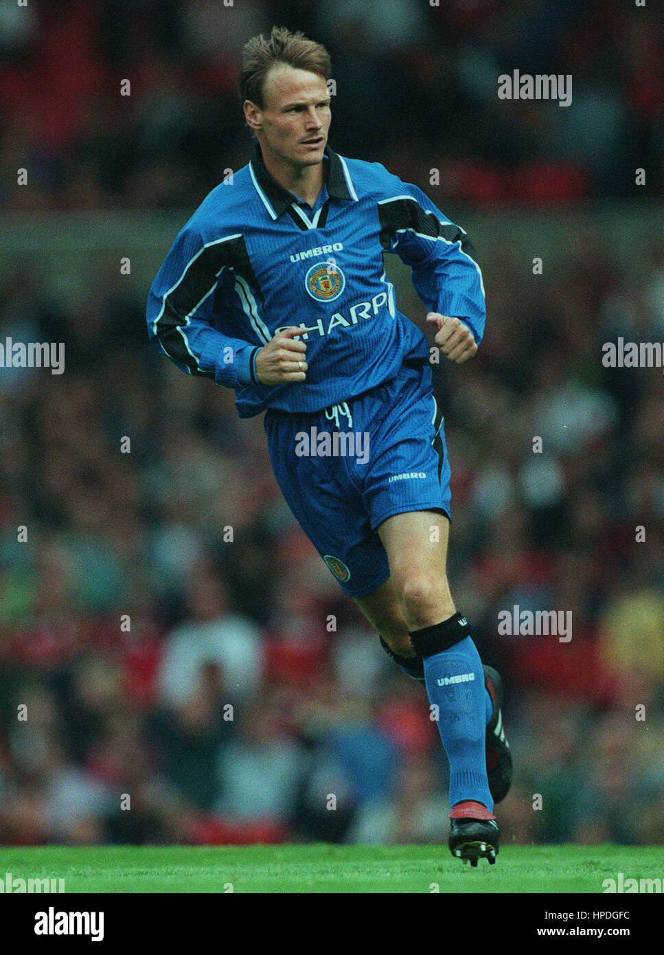 TEDDY SHERINGHAM MANCHESTER UNITED FC 31 July 1997 Stock Photo - Alamy