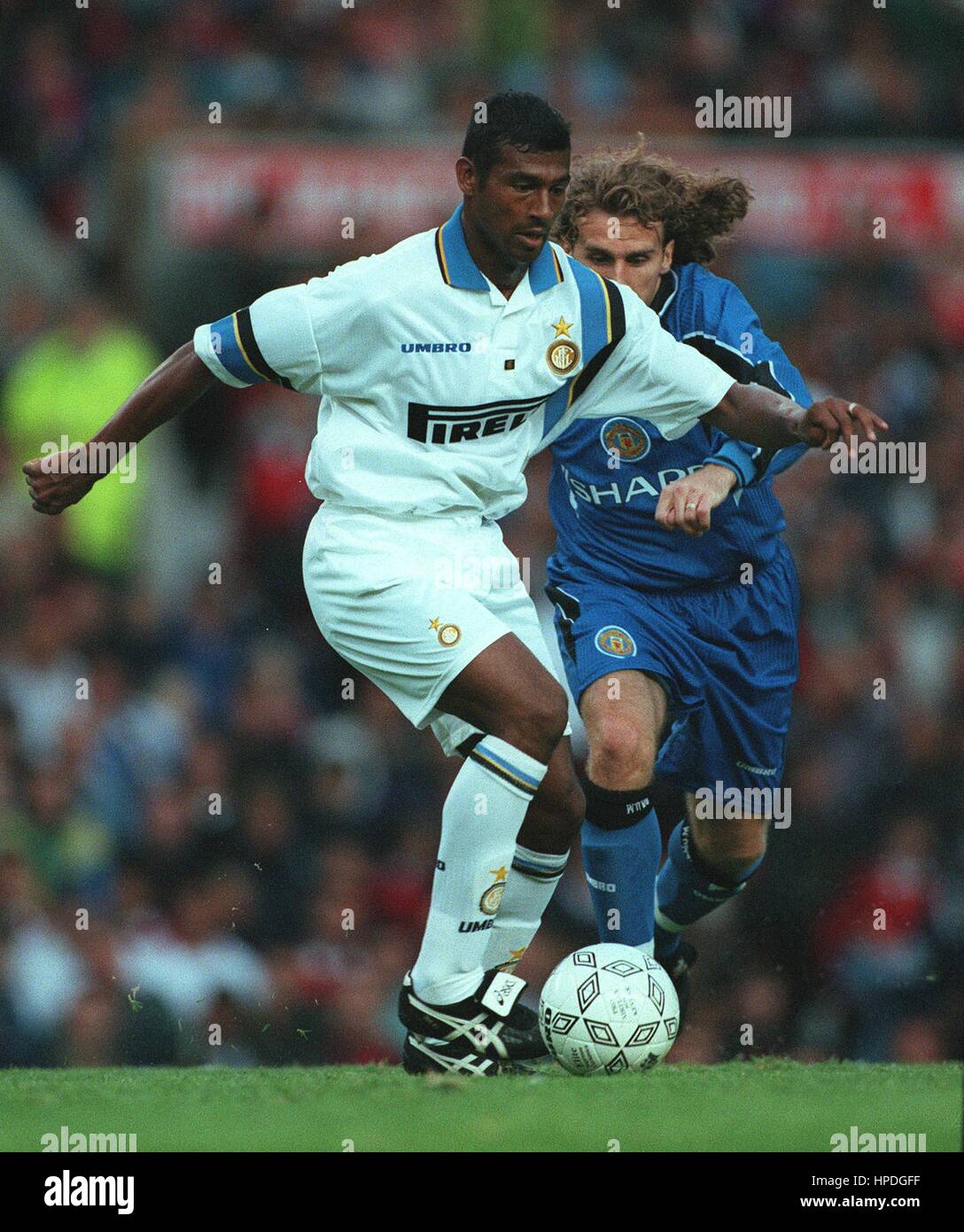Manchester united v inter milan 1997 hi-res stock photography and ...