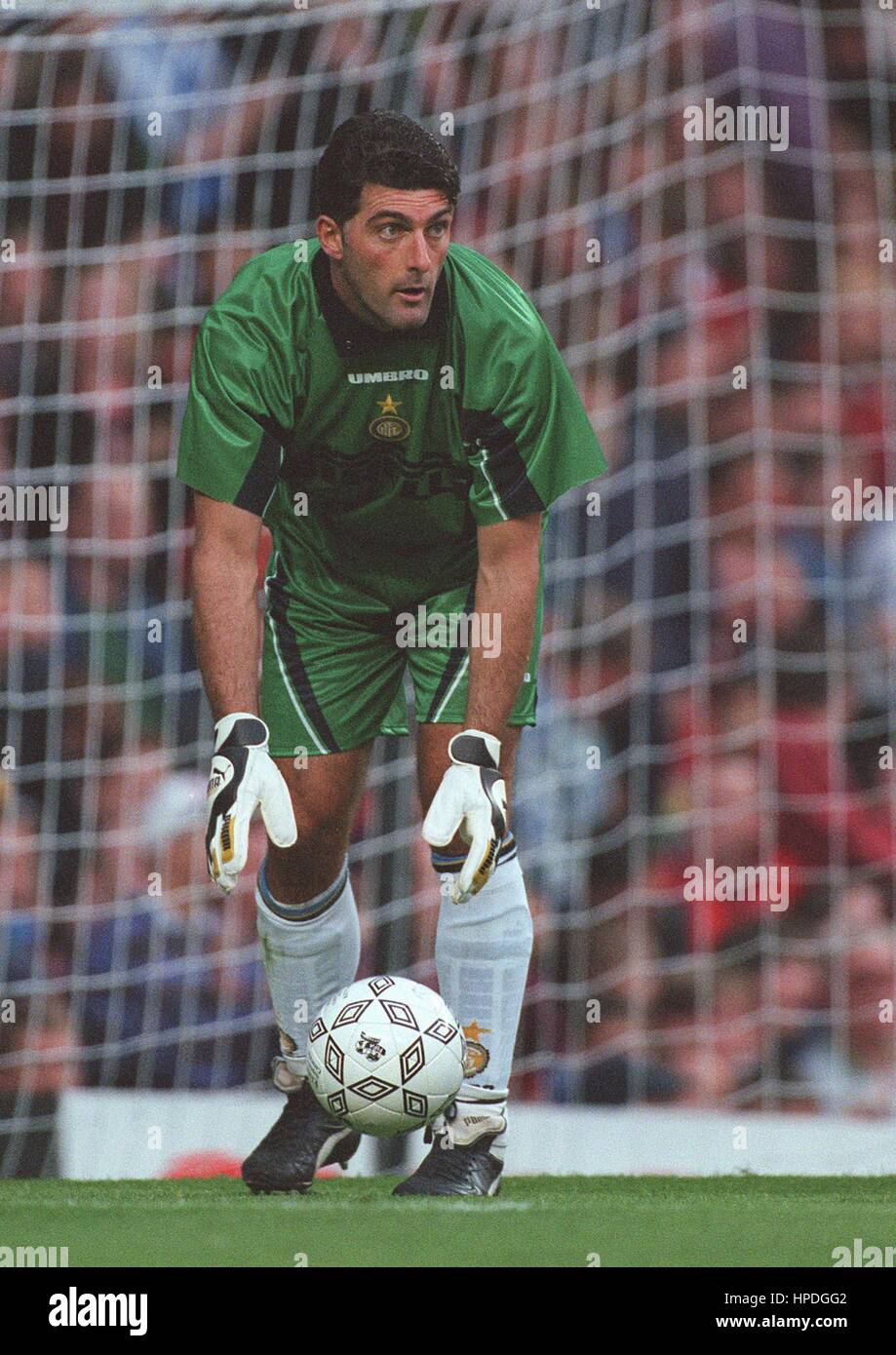 GIANLUCA PAGLIUCA INTER MILAN FC 31 July 1997 Stock Photo - Alamy