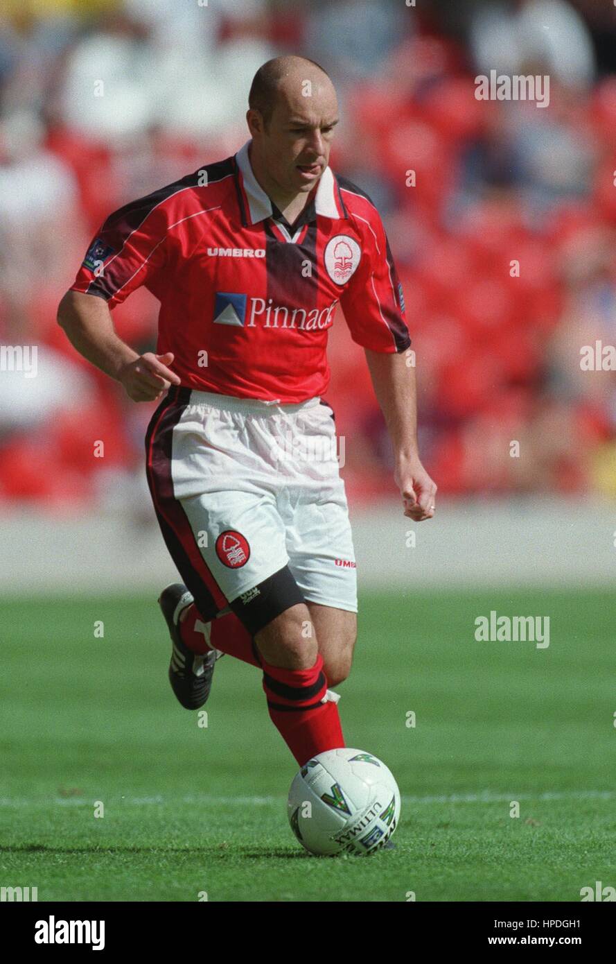 STEVE STONE NOTTINGHAM FOREST FC 02 August 1997 Stock Photo - Alamy