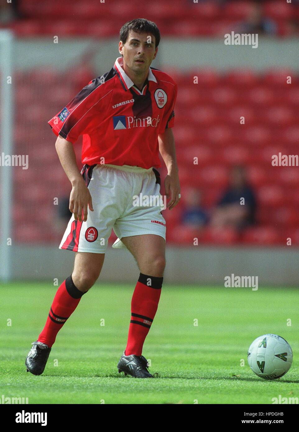 STEVE CHETTLE NOTTINGHAM FOREST FC 02 August 1997 Stock Photo - Alamy