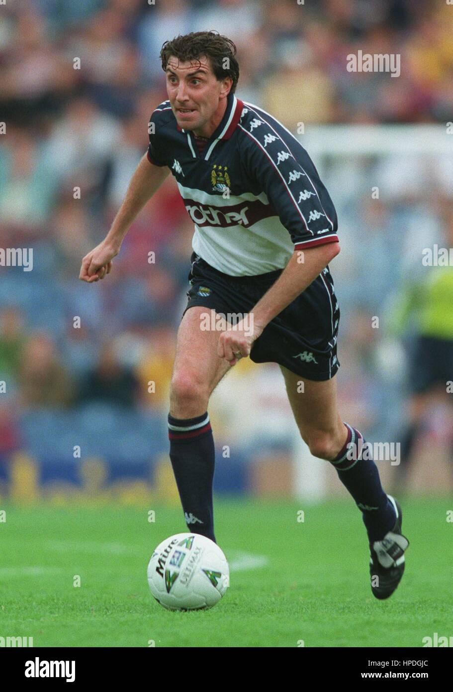 PAUL BEESLEY MANCHESTER CITY FC 04 August 1997 Stock Photo - Alamy
